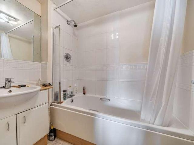 1 bed flat for sale