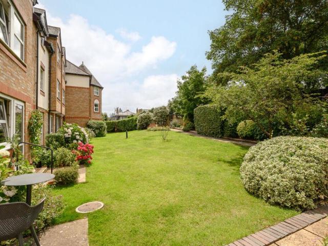 1 bed flat for sale
