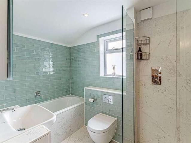 1 bed flat for sale