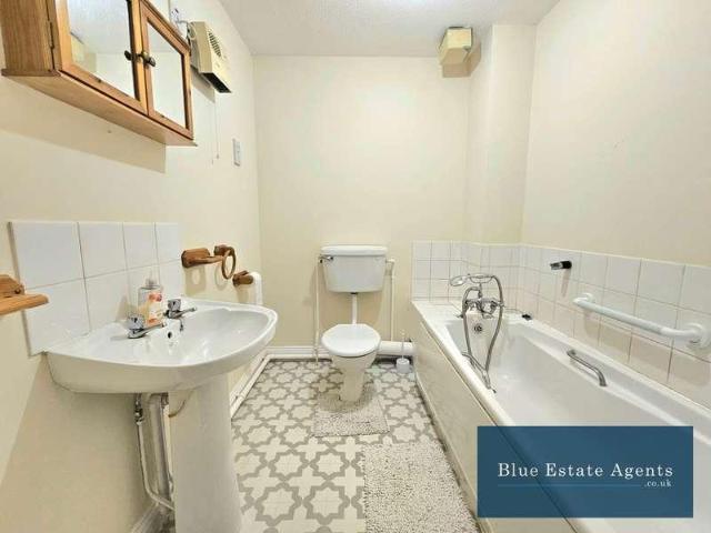 1 bed flat for sale