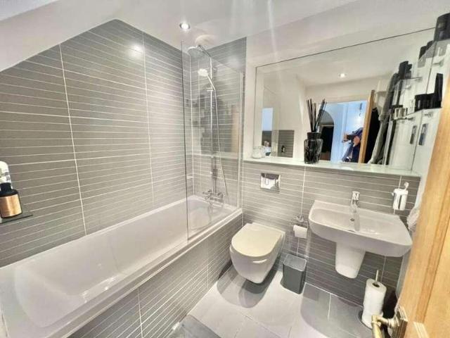 1 bed flat for sale