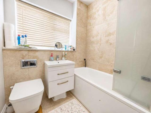 1 bed flat for sale