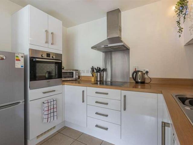 1 bed flat for sale