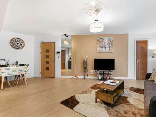 1 bed flat for sale