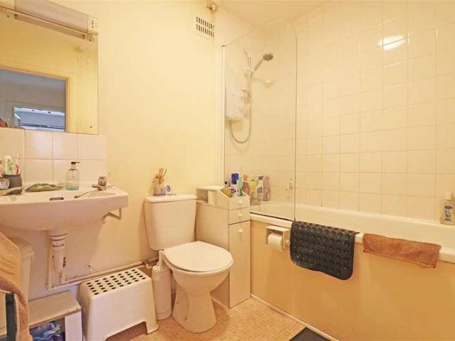 1 bed flat for sale