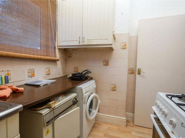 1 bed flat for sale