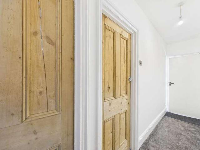1 bed flat for sale
