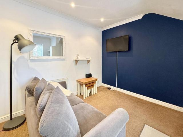1 bed flat for sale