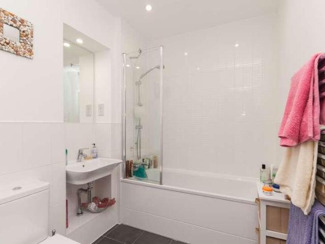 1 bed flat for sale