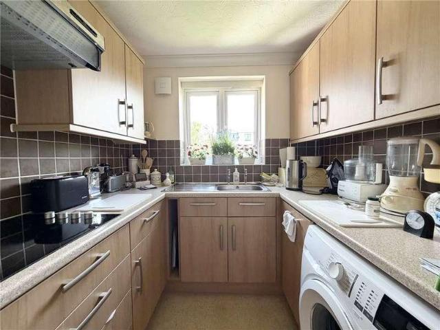 1 bed flat for sale