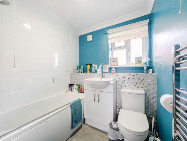1 bed flat for sale