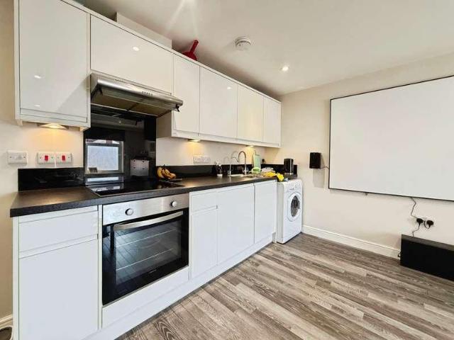 1 bed flat for sale