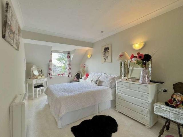1 bed flat for sale