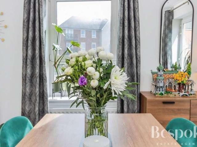 1 bed flat for sale