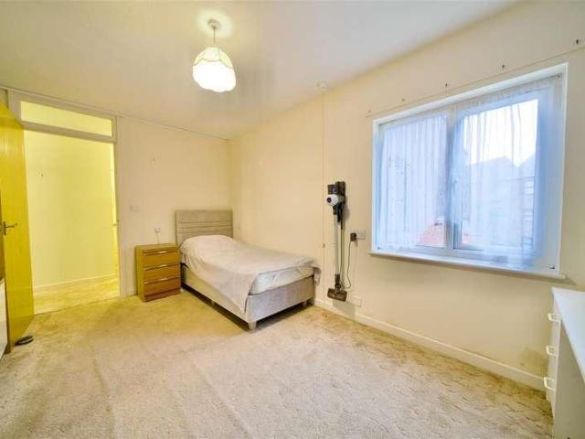 1 bed flat for sale