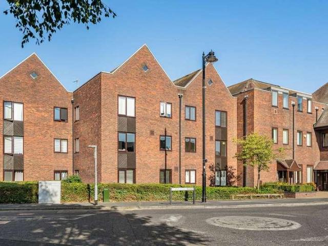 1 bed flat for sale