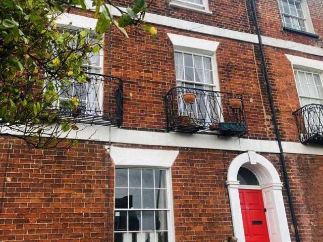 1 bed flat for sale