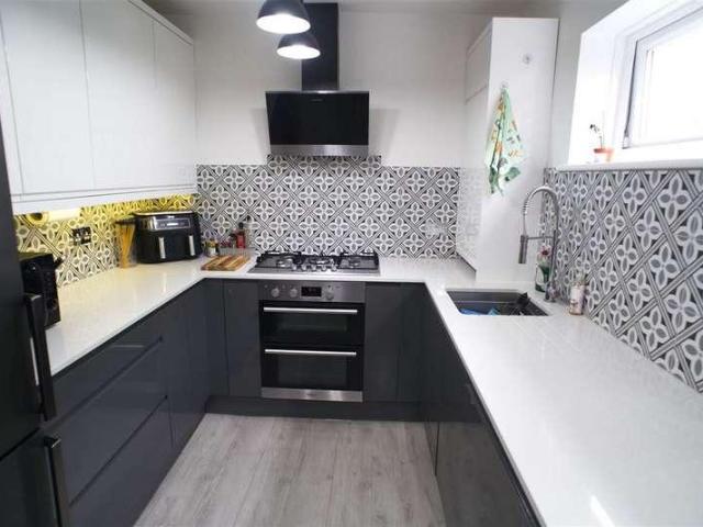 1 bed flat for sale