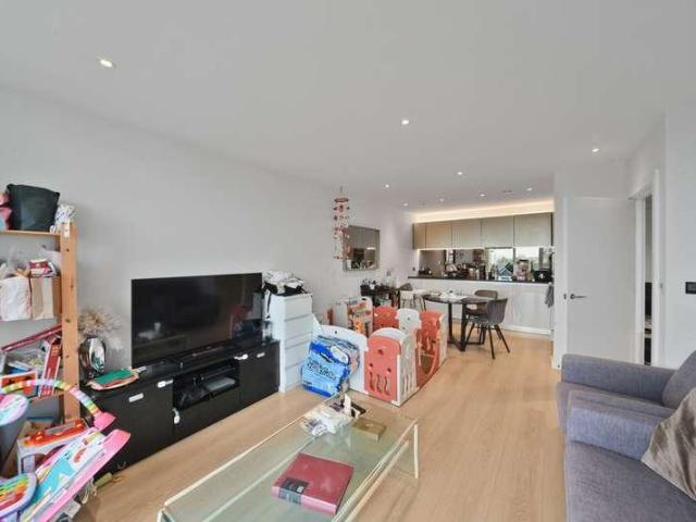1 bed flat for sale