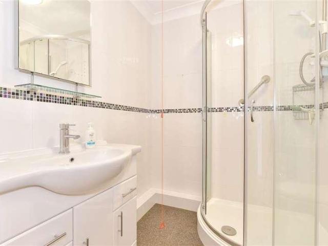 1 bed flat for sale