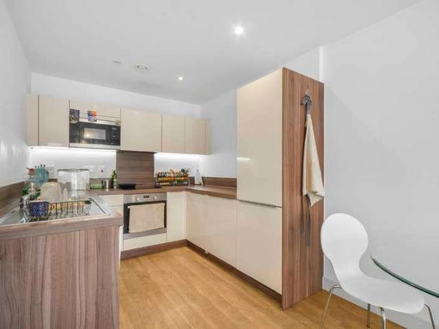 1 bed flat for sale