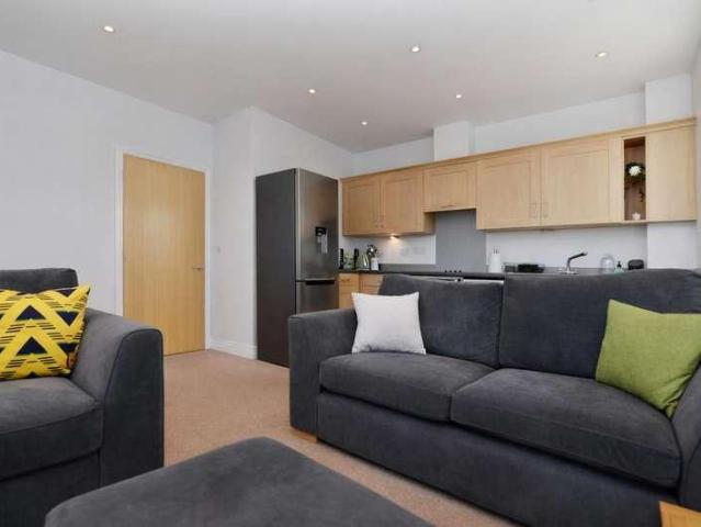 1 bed flat for sale