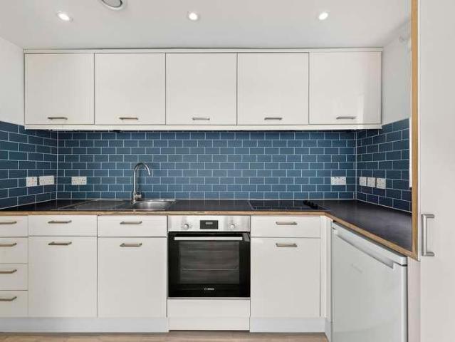 1 bed flat for sale