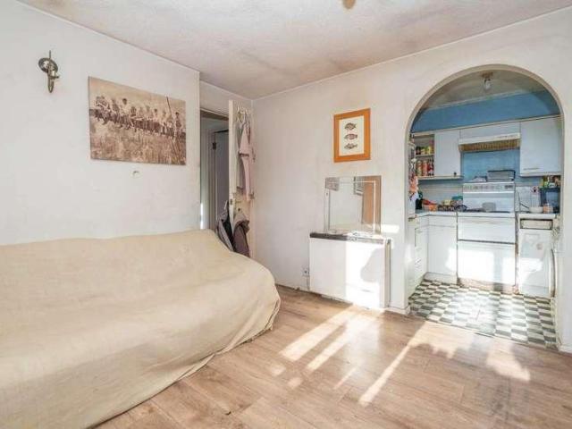 1 bed flat for sale
