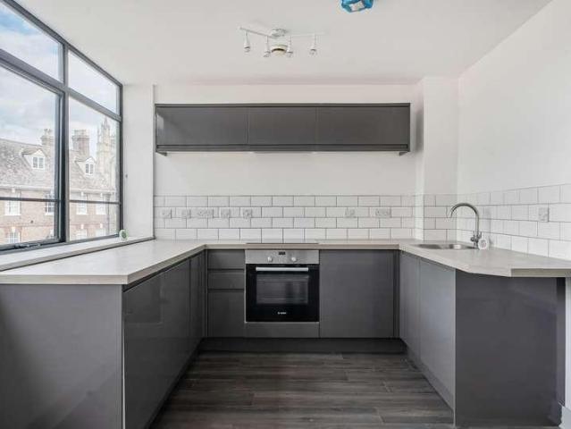 1 bed flat for sale