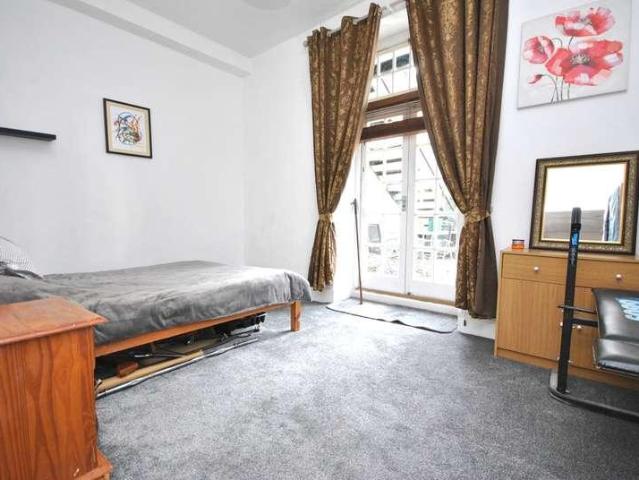1 bed flat for sale