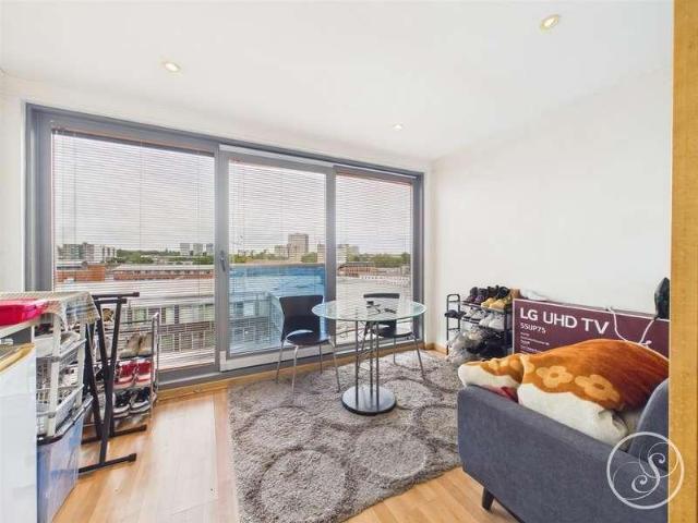 1 bed flat for sale
