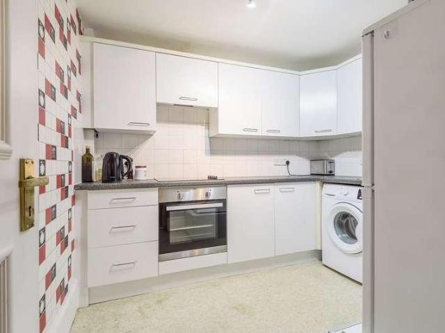1 bed flat for sale