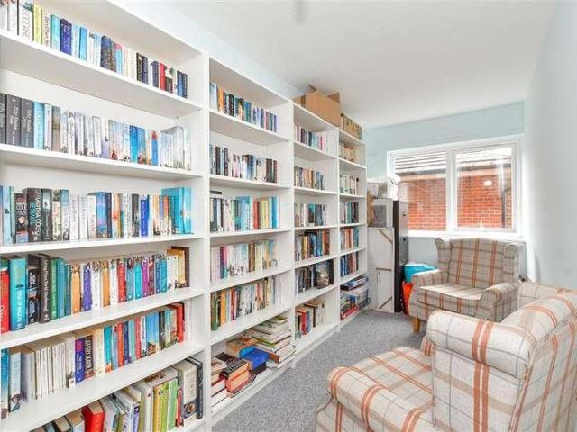 1 bed flat for sale