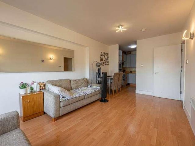 1 bed flat for sale