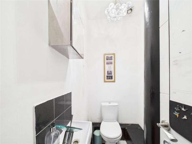 1 bed flat for sale