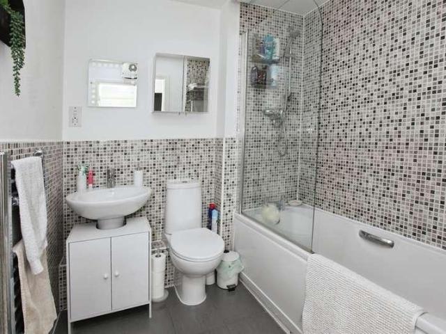 1 bed flat for sale