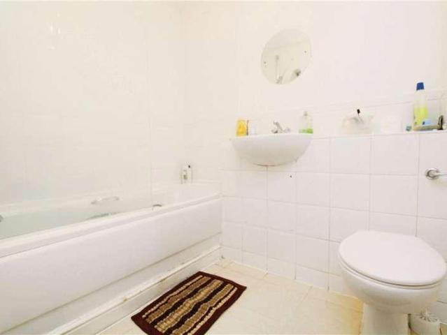 1 bed flat for sale