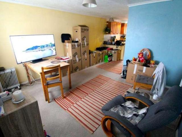 1 bed flat for sale