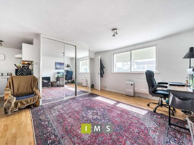 1 bed flat for sale