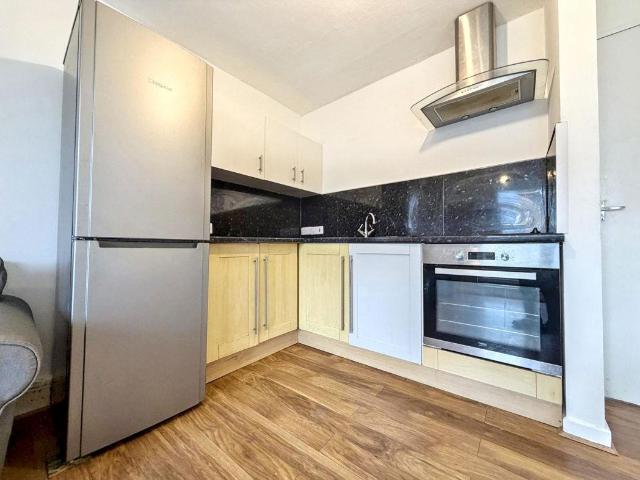 1 bed flat for sale