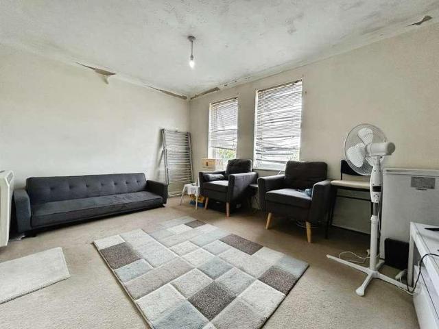1 bed flat for sale