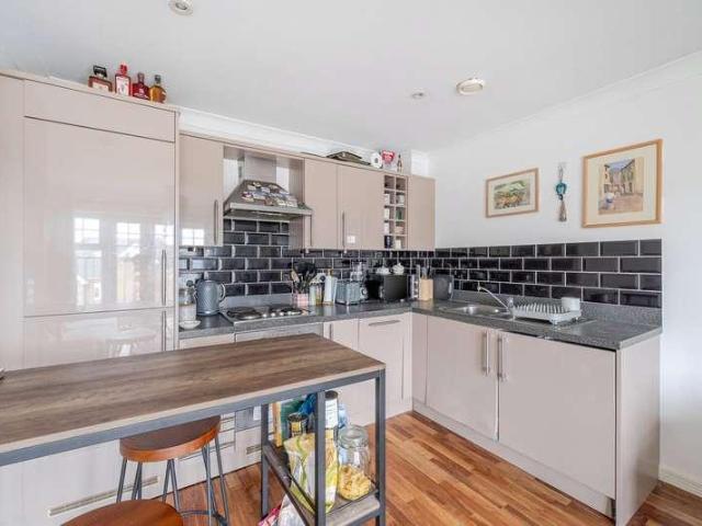 1 bed flat for sale