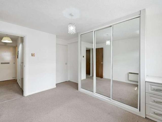 1 bed flat for sale