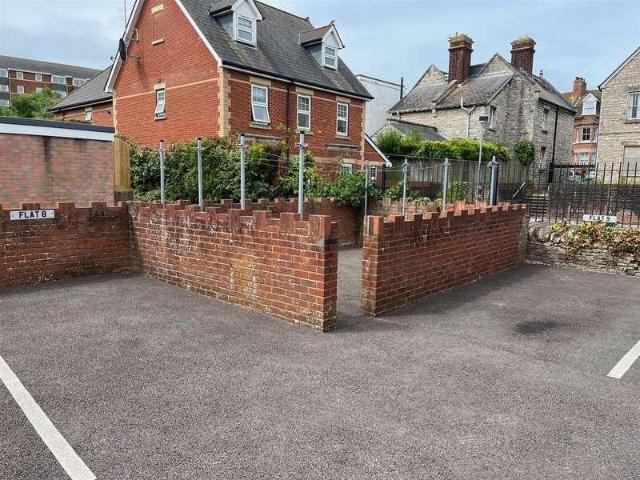 1 bed flat for sale