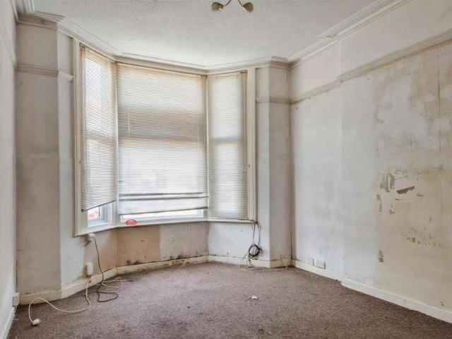 1 bed flat for sale