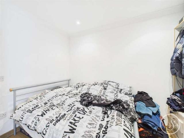1 bed flat for sale