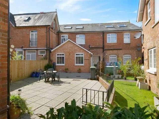 1 bed flat for sale