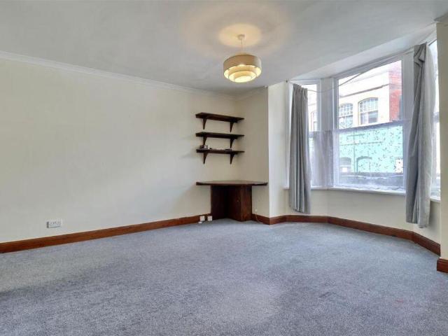 1 bed flat for sale
