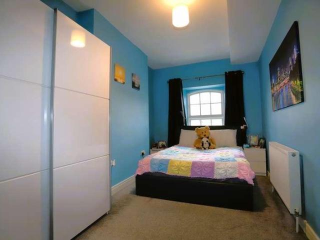 1 bed flat for sale