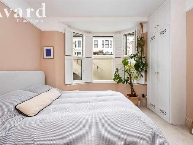 1 bed flat for sale